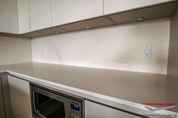 Kitchen Backsplash: Toronto Custom Tile Backsplash